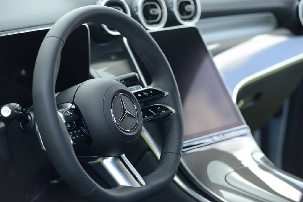 NUEVO MERCEDES-BENZ GLC: UN SUV DE LUJO, DEPORTIVO Y AVENTURERO - V12MAGAZINE