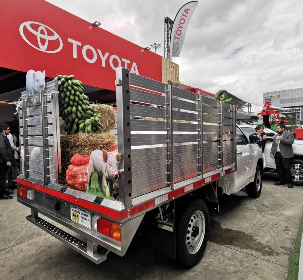¡LANZAMIENTO! TOYOTA HILUX CARGOMAX: LA NUEVA APUESTA PARA EL TRABAJO ...