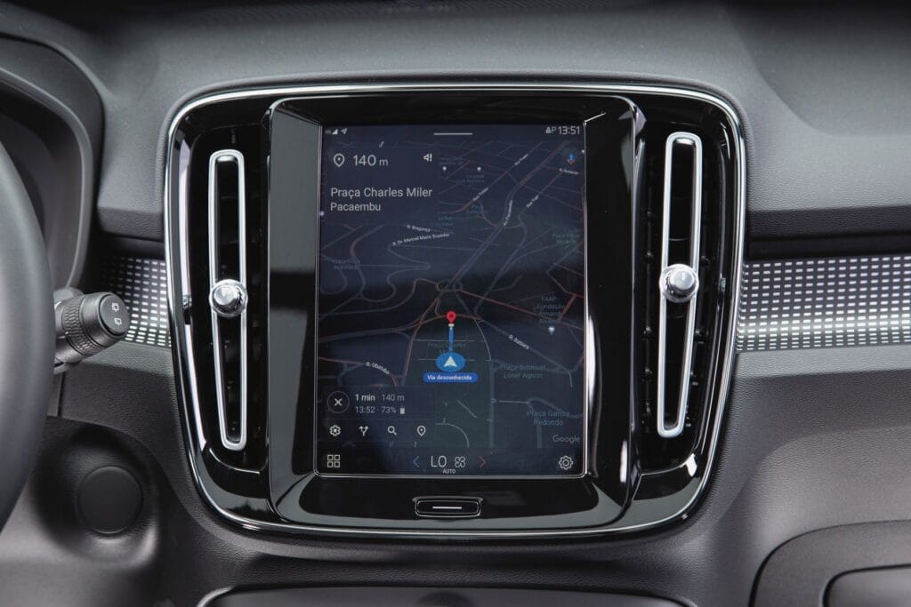 LA APLICACIÓN WAZE AHORA DISPONIBLE EN LAS PANTALLAS DE LOS VEHÍCULOS ...