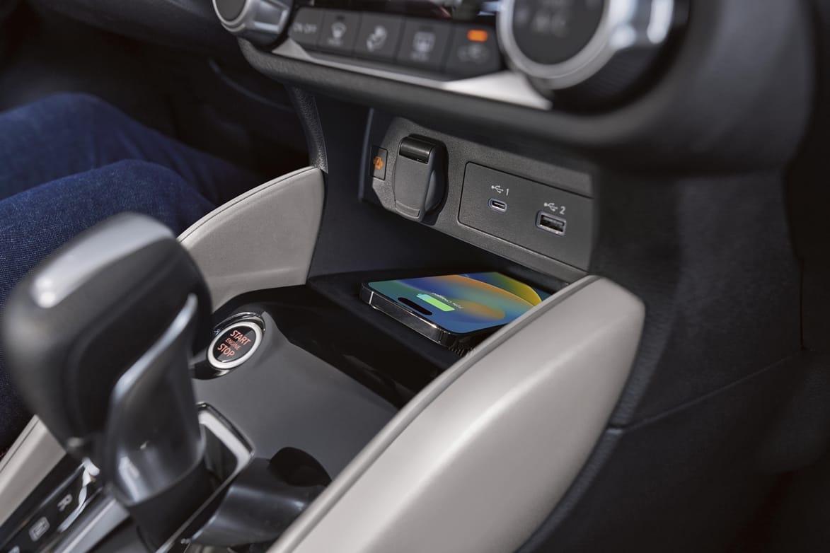 NISSAN RENUEVA SU VERSA EN DISEÑO Y TECNOLOGÍA Y AGREGA UNA NUEVA ...