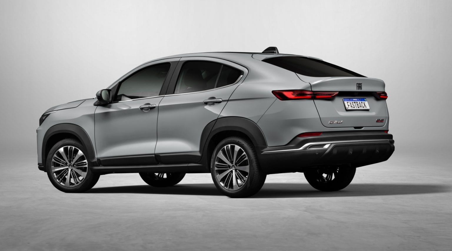 FIAT FASTBACK: EL CROSSOVER TIPO COUPÉ QUE BUSCA REVOLUCIONAR EL ...