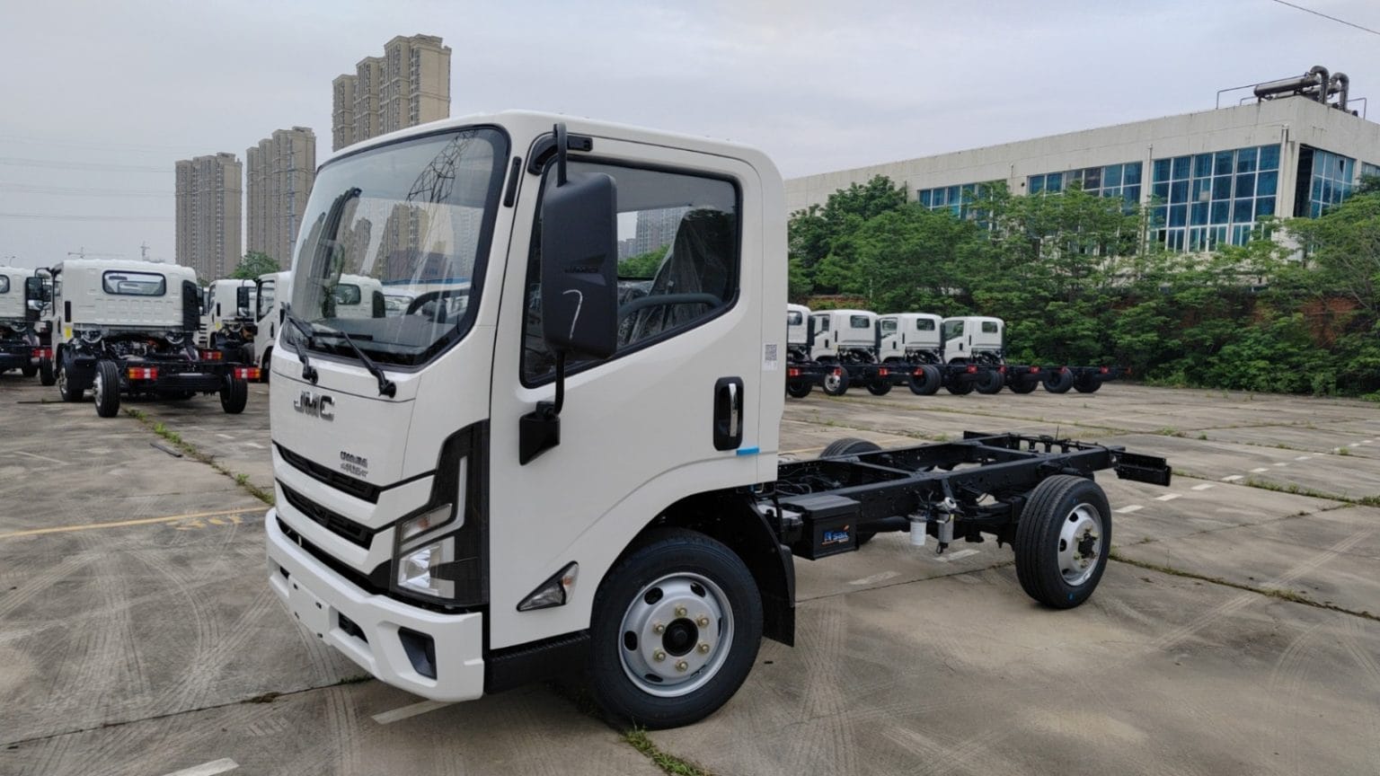 JMC SUMA UNA NUEVA LÍNEA DE PRODUCTOS Y PRESENTA SU NUEVO PORTAFOLIO DE ...