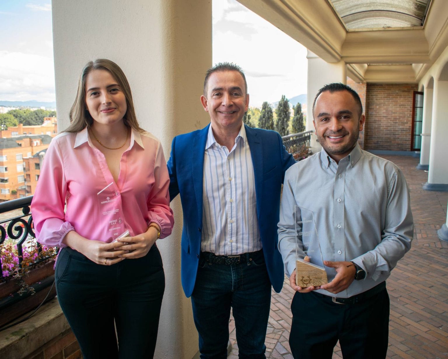 CESVI COLOMBIA RECONOCE A LOS MEJORES TALLERES DE COLISIÓN DEL PAÍS ...