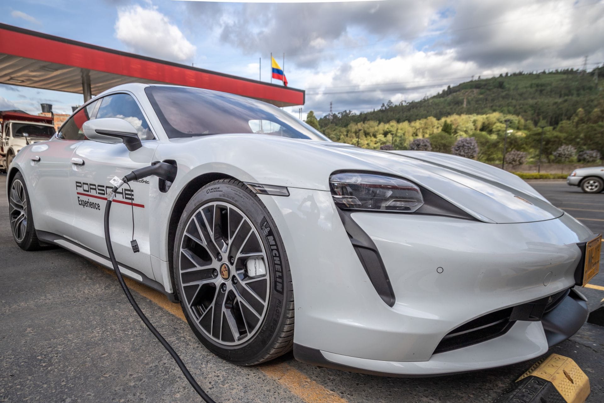 DESTINATION PORSCHE: EL NUEVO PUNTO DE ENCUENTRO DE LA DEPORTIVIDAD EN ...