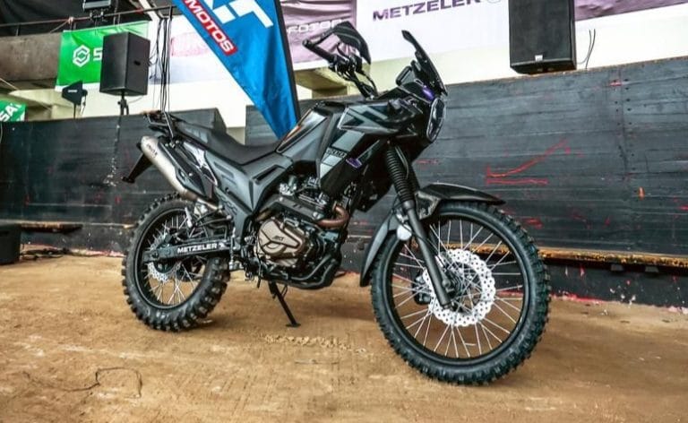 DOMINA EL CAMINO: LA IMPARABLE TT200 DE AKT MOTOS LLEGA A COLOMBIA - V12MAGAZINE